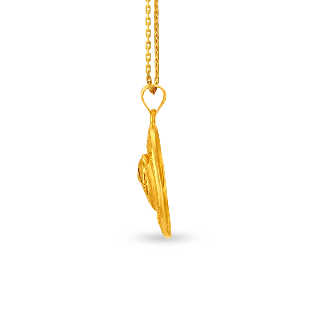 Buy Flashing Yellow Gold Tiger Pendant at Best Price | Tanishq US