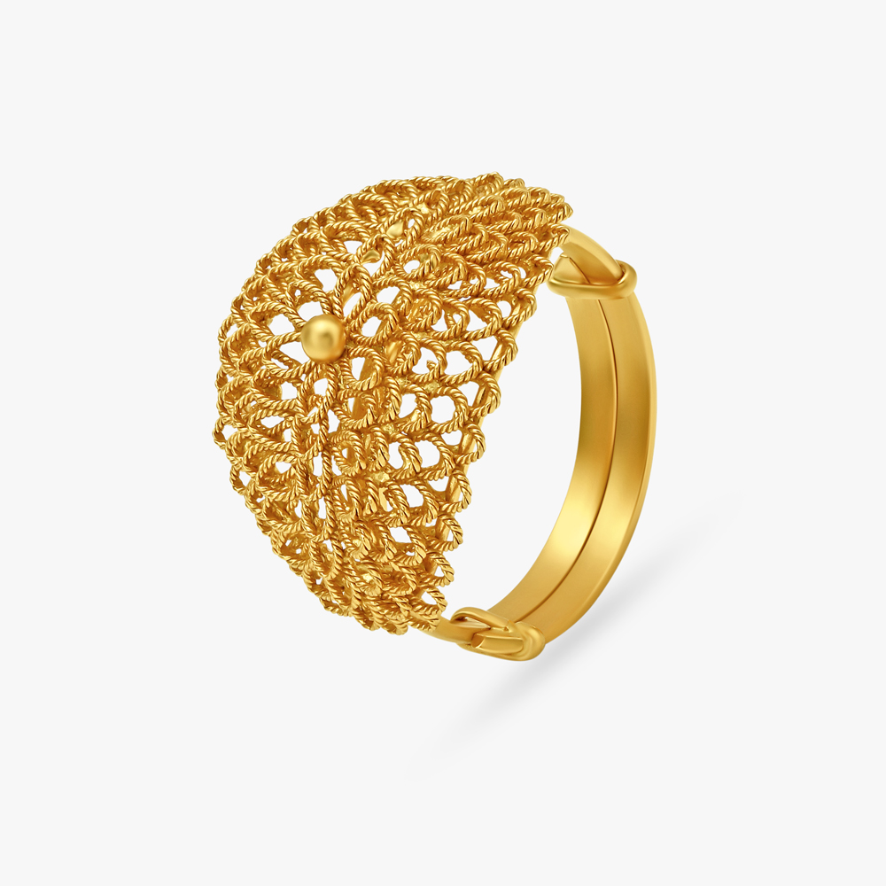 Buy Dazzling Gold Ring at Best Price | Tanishq US