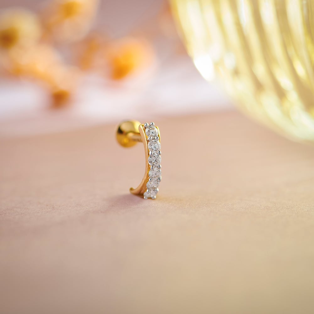Buy Stunning Bright Gold and Diamond Nose Pin at Best Price | Tanishq US
