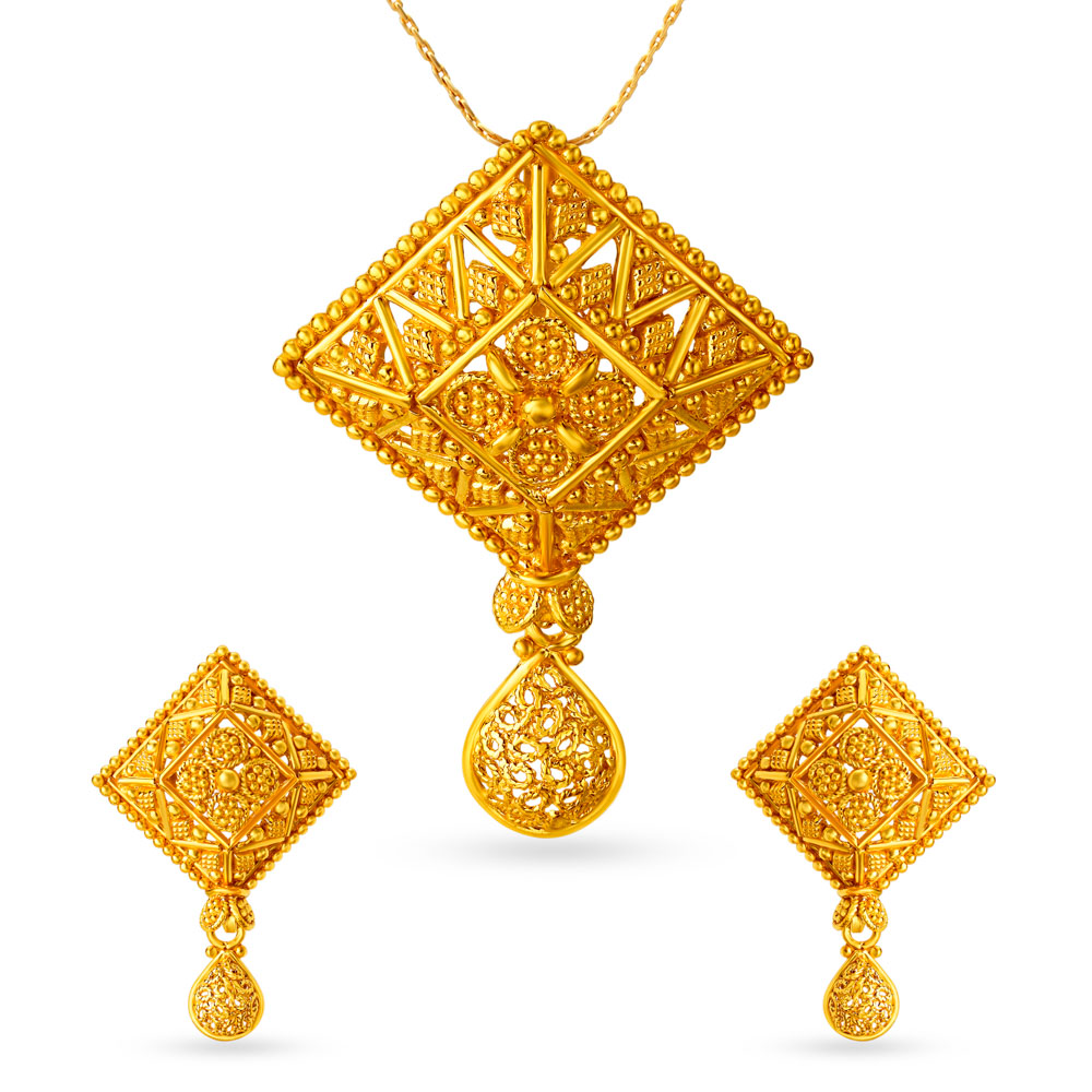 Tanishq Opulent Gold Rhombus Pendant Set