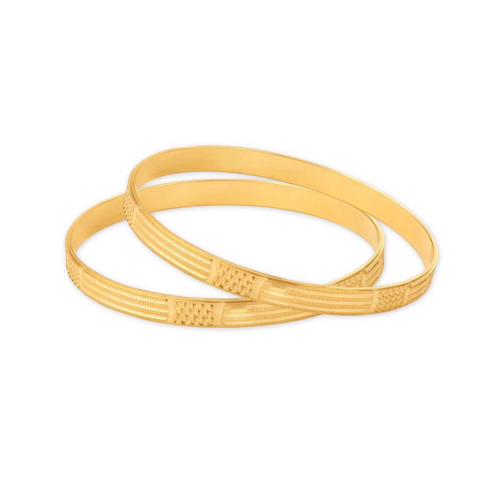 Buy Glamourous Grand Bangle at Best Price | Tanishq US