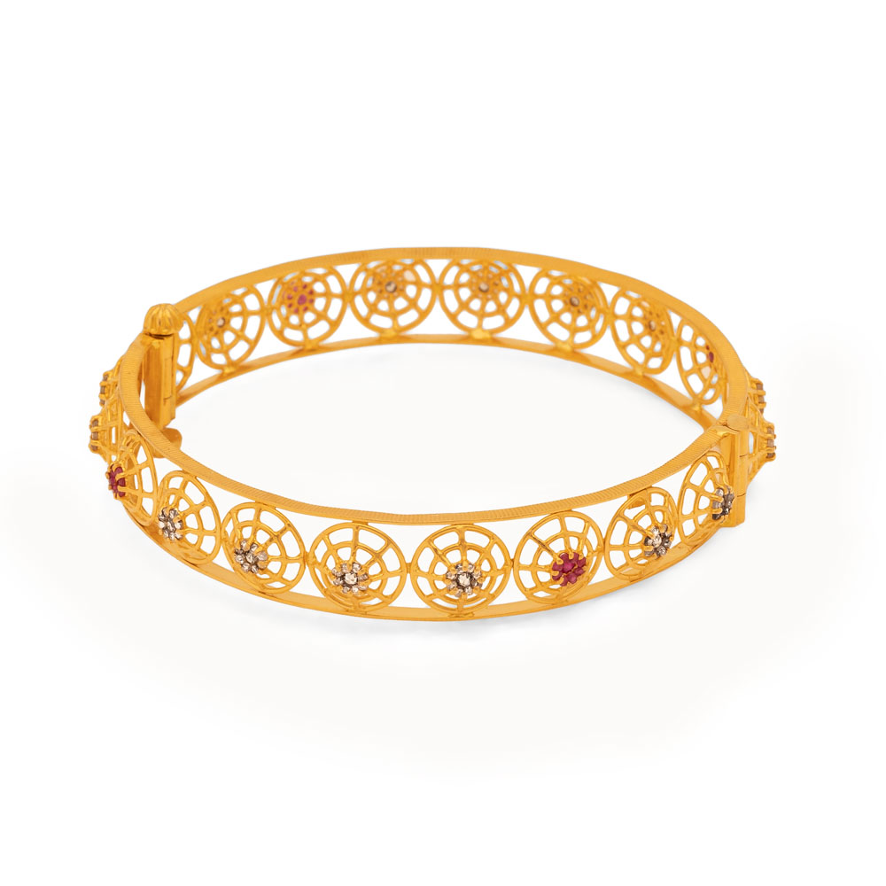 Buy Webs of Wonder Gold Bangle at Best Price | Tanishq US