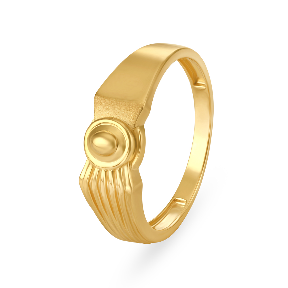 Buy Striking Minimal Gold Ring for Men at Best Price | Tanishq US