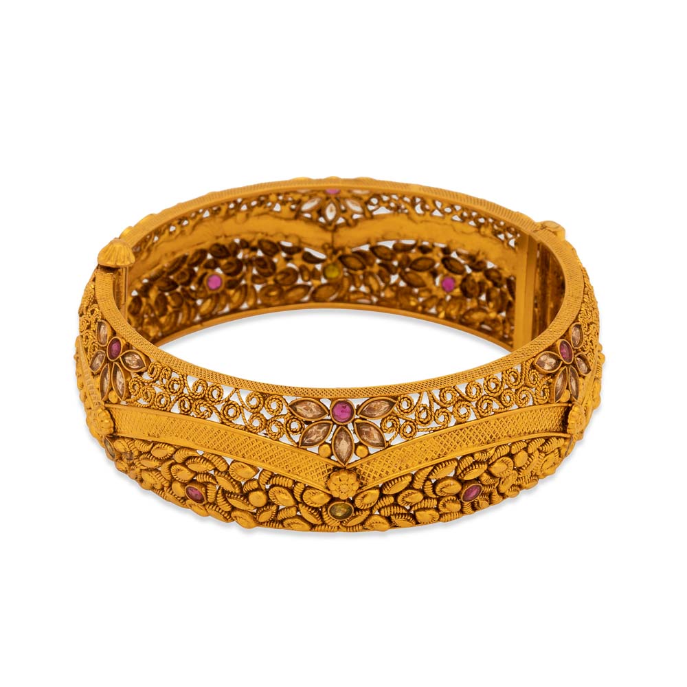 Buy Gold Lotus Flower Bangle at Best Price | Tanishq US