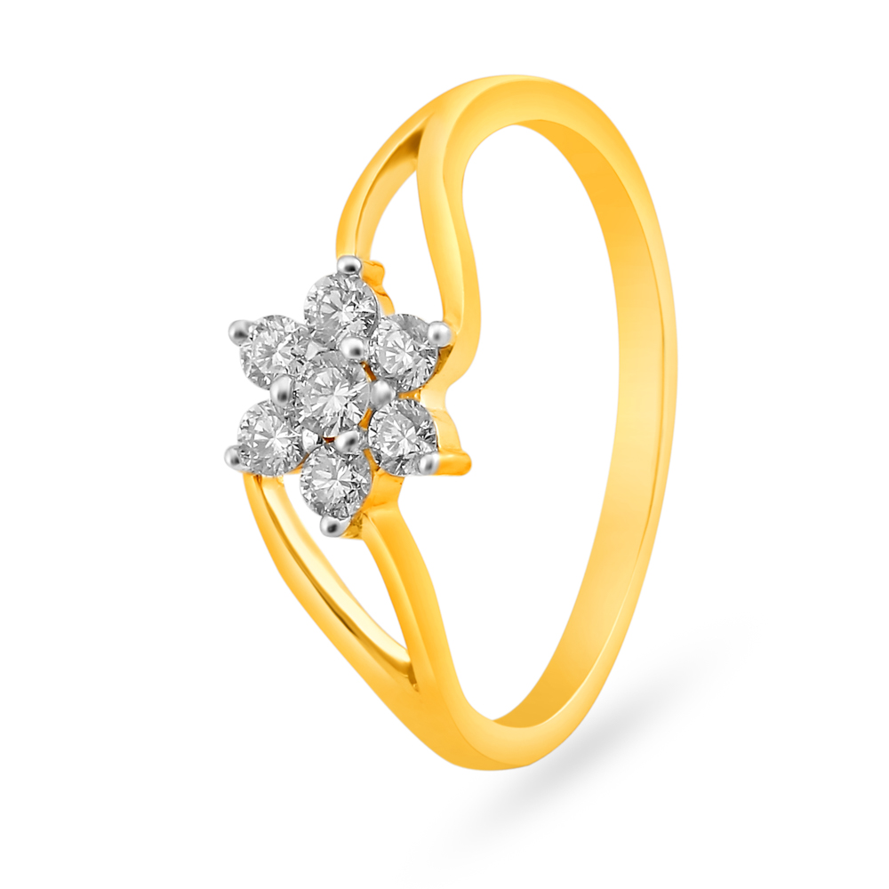 Buy Traditional Seven Stone Diamond Ring at Best Price | Tanishq US
