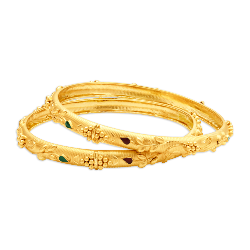 Buy Resplendent Yellow Gold Carved Vine Bangles at Best Price | Tanishq US