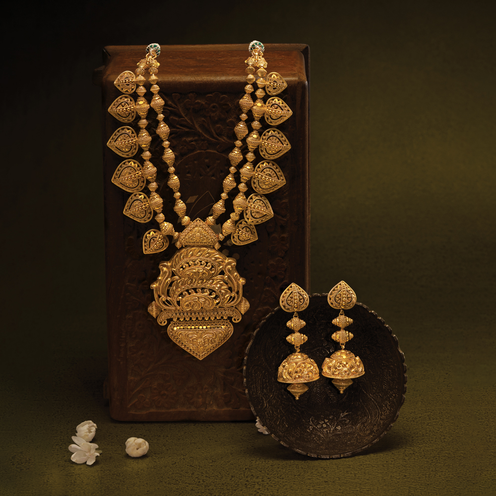 Buy Marvellous Necklace Set with Ornate Beads and Jalidaar Nakashi at ...