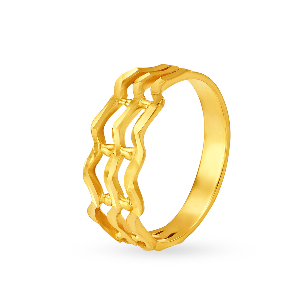 Buy Stylish 22 Karat Yellow Gold Chevron Patterned Finger Ring at Best Price | Tanishq US