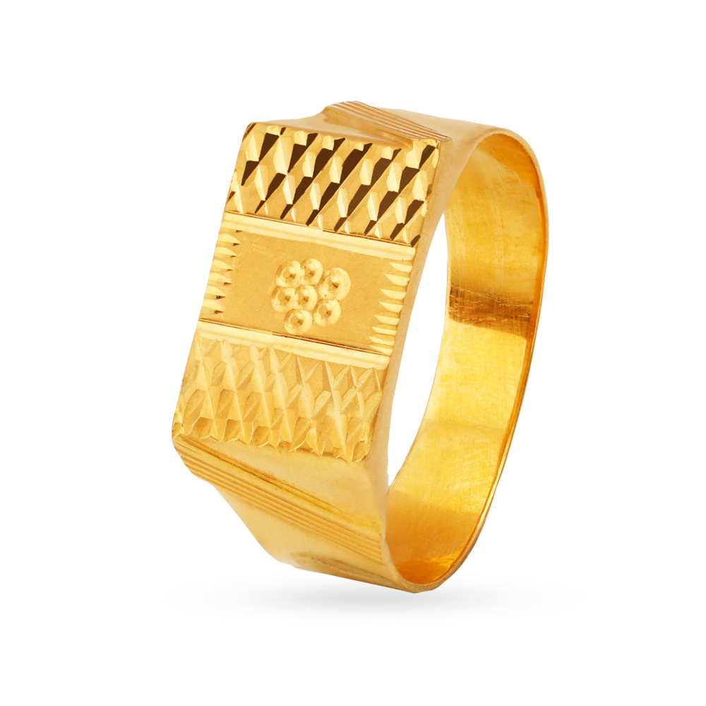 Buy Royal Textured Gold Ring for Men at Best Price | Tanishq US