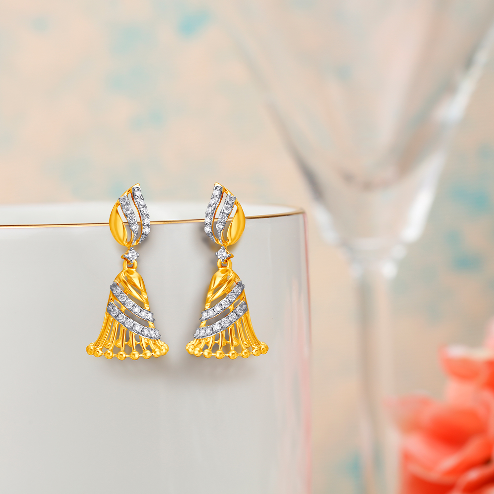 Buy Alluring Diamond Jhumkas at Best Price | Tanishq US