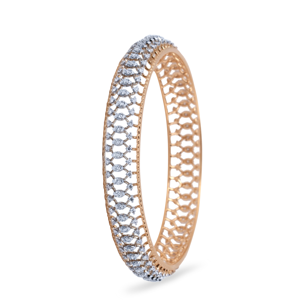 Buy Diamond Minimalist Radiance Bangle at Best Price | Tanishq US