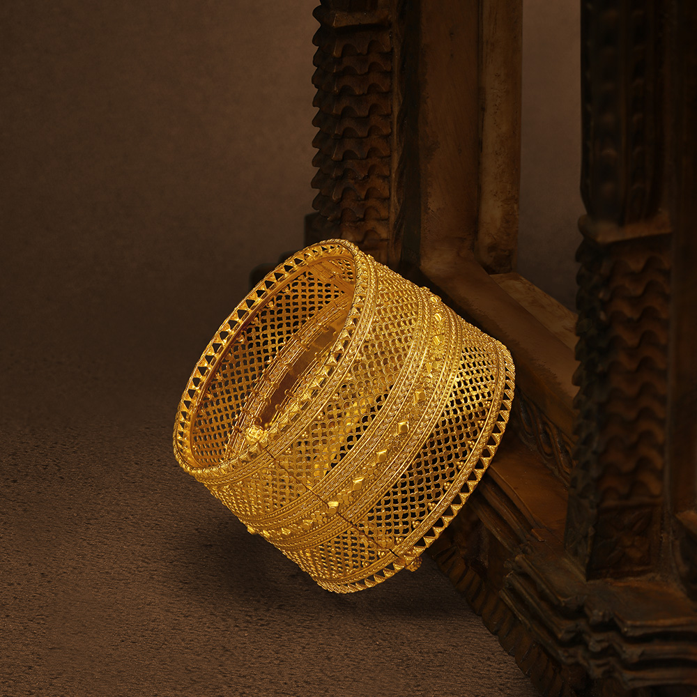 Tanishq gold chur store