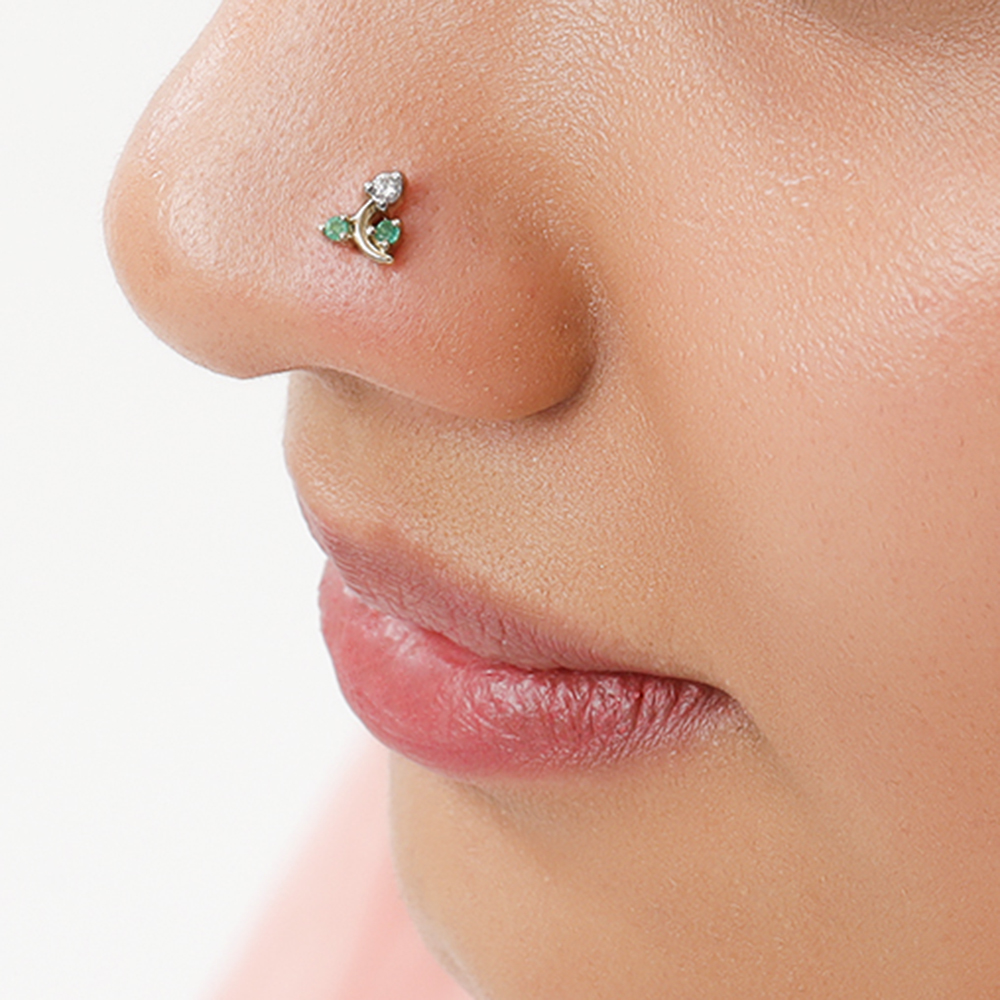 Buy 18 KT Yellow Gold Blooming Beauty Nose pin at Best Price | Tanishq US