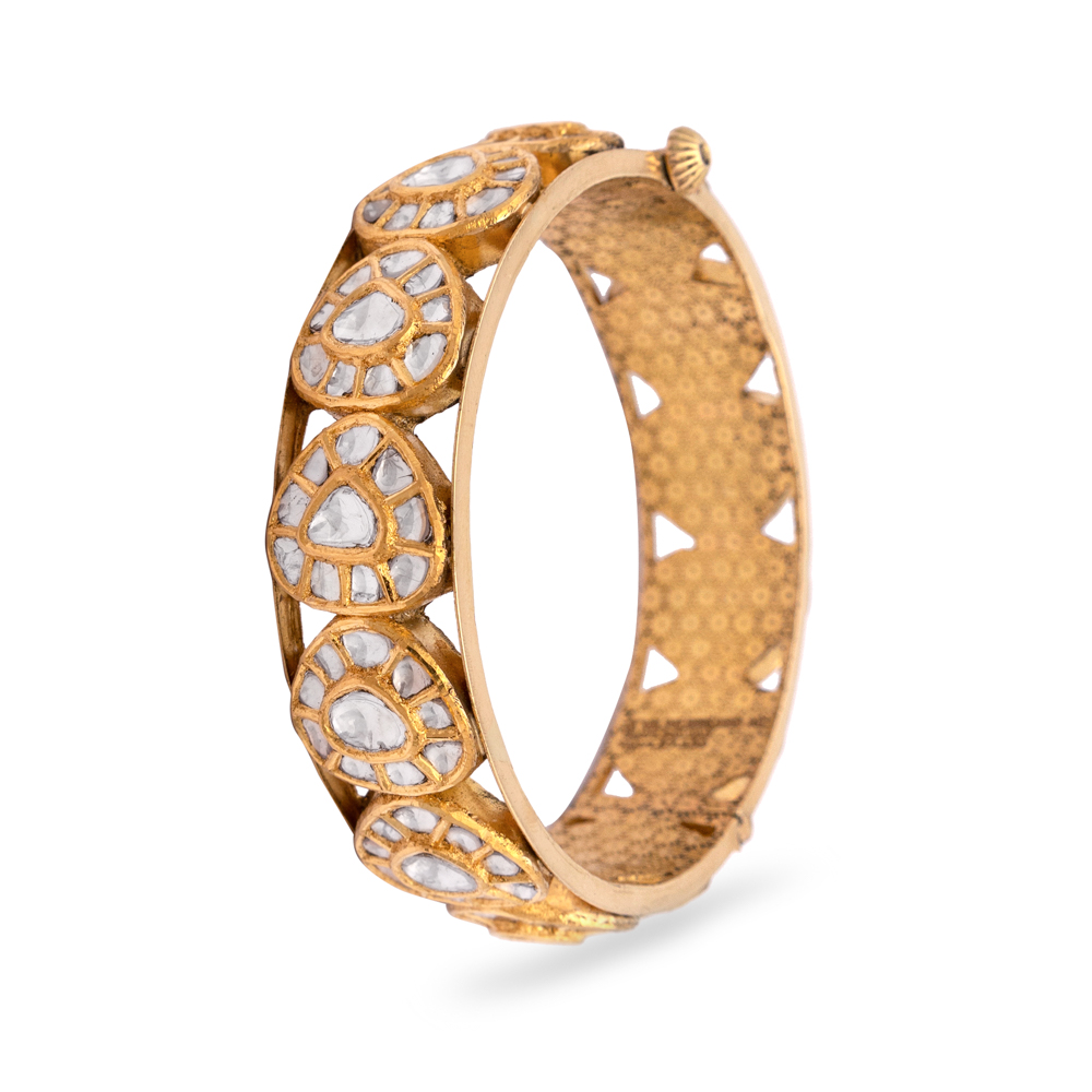 Buy Pear Shaped Diamond Heritage Bangle at Best Price | Tanishq US