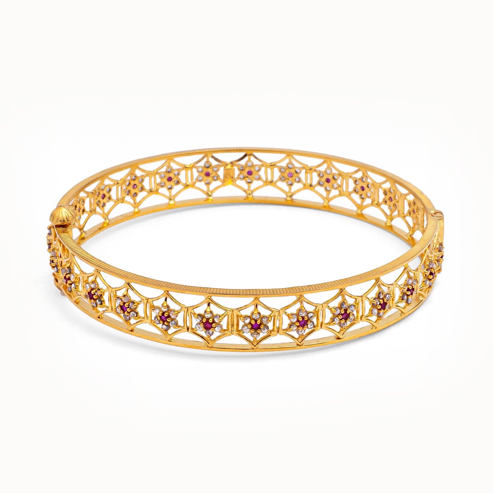 Buy Gilded Beauty Gold Kada at Best Price | Tanishq US