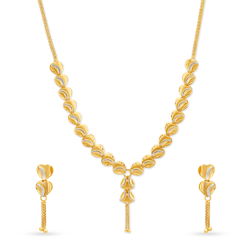 Tanishq Romantic Gold Necklace Set